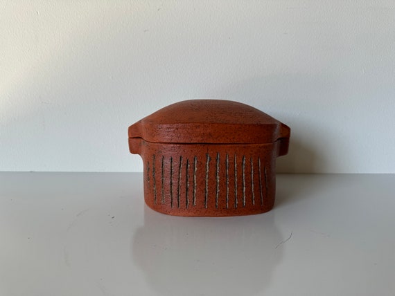 Mid-Century Organic Studio Pottery Lidded Pot / Box - Gem