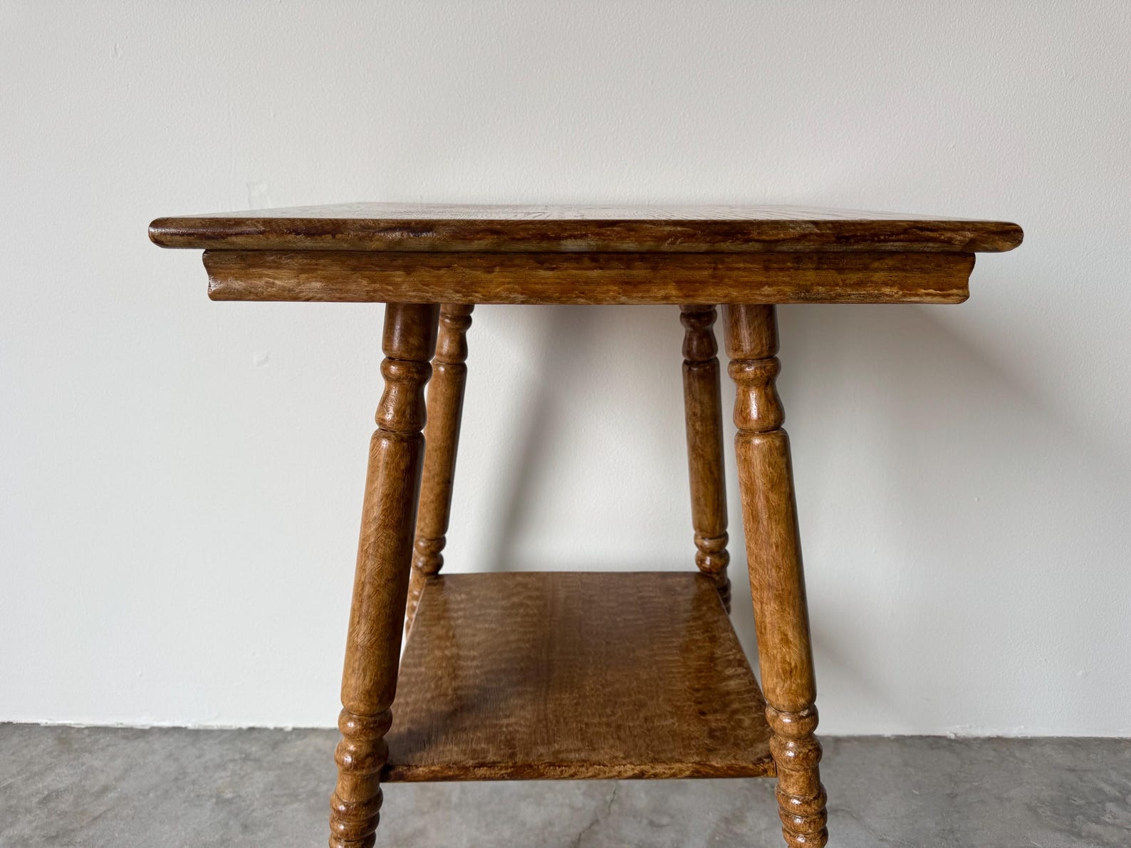 1960s Vintage Two-tier Oak Parlor or End Table With Turned Legs - Etsy