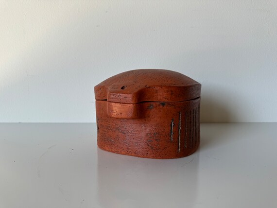 Mid-Century Organic Studio Pottery Lidded Pot / Box - Gem