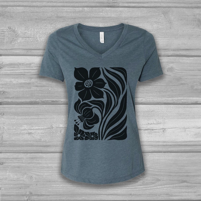 Womens Floral V-neck Bella Flowy Top, Modern Abstract Botanical Block ...