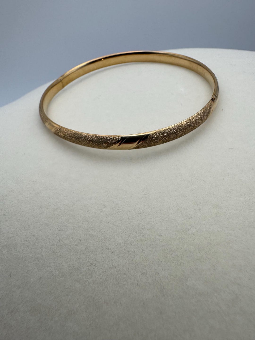 Vintage 10k Gold Bangle Bracelet - Etsy