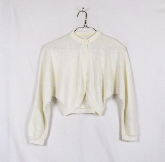 Sweet Vintage 1950s Cream Colored Pinup Bolero Sweate… - Gem