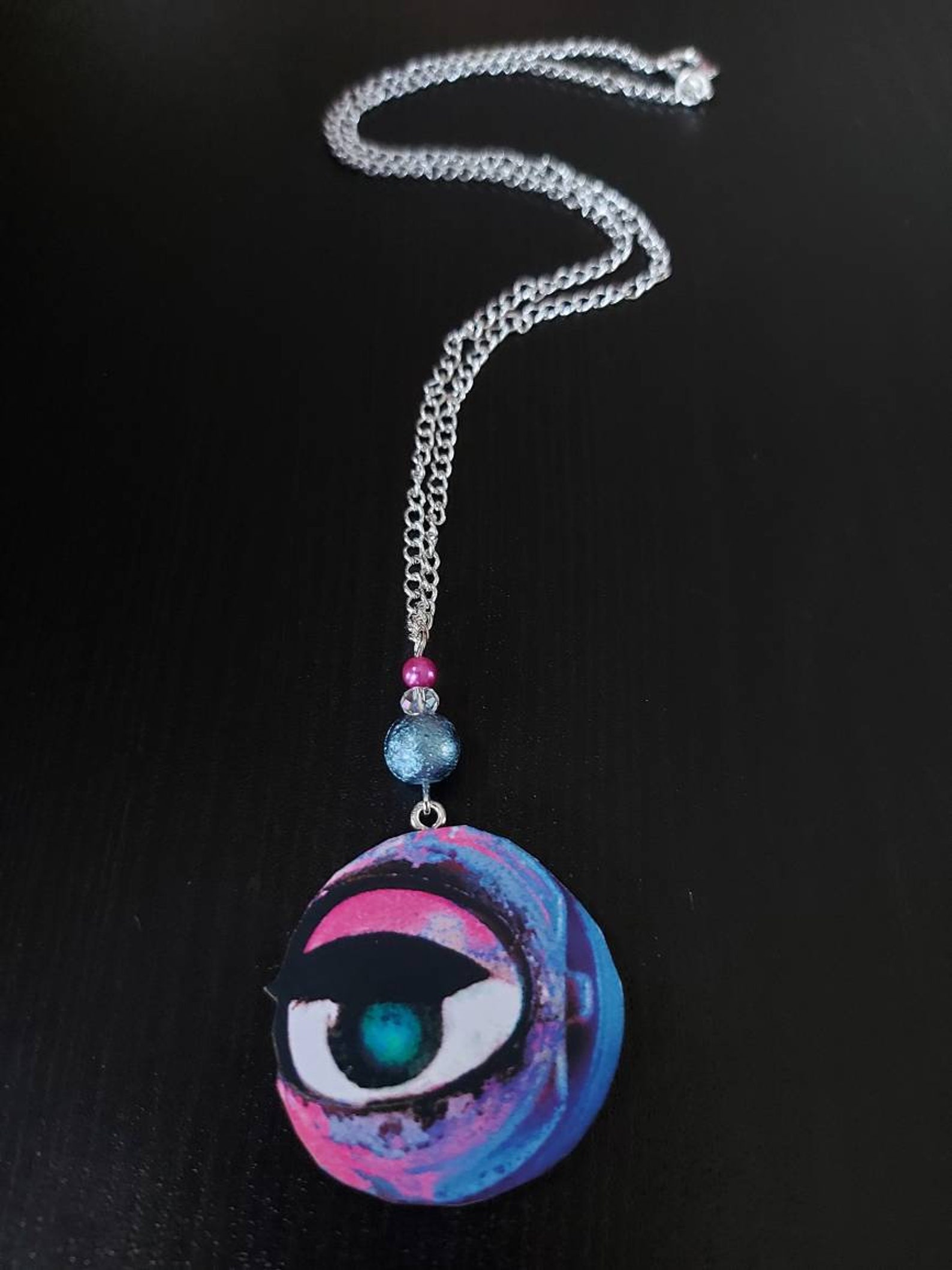 Creepy Dolls Eye Necklace / Horror Jewellery / Gothic Gift / | Etsy