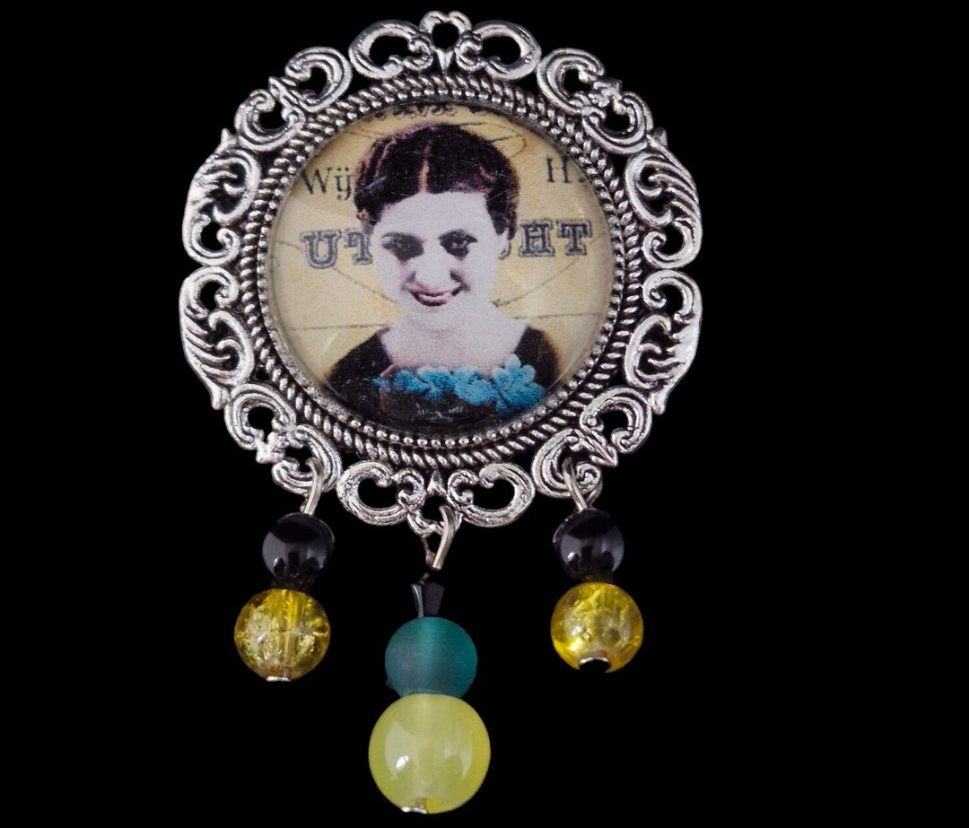 Gothic Vampire Brooch / Creepy Jewellery Halloween Jewellery / Goth ...