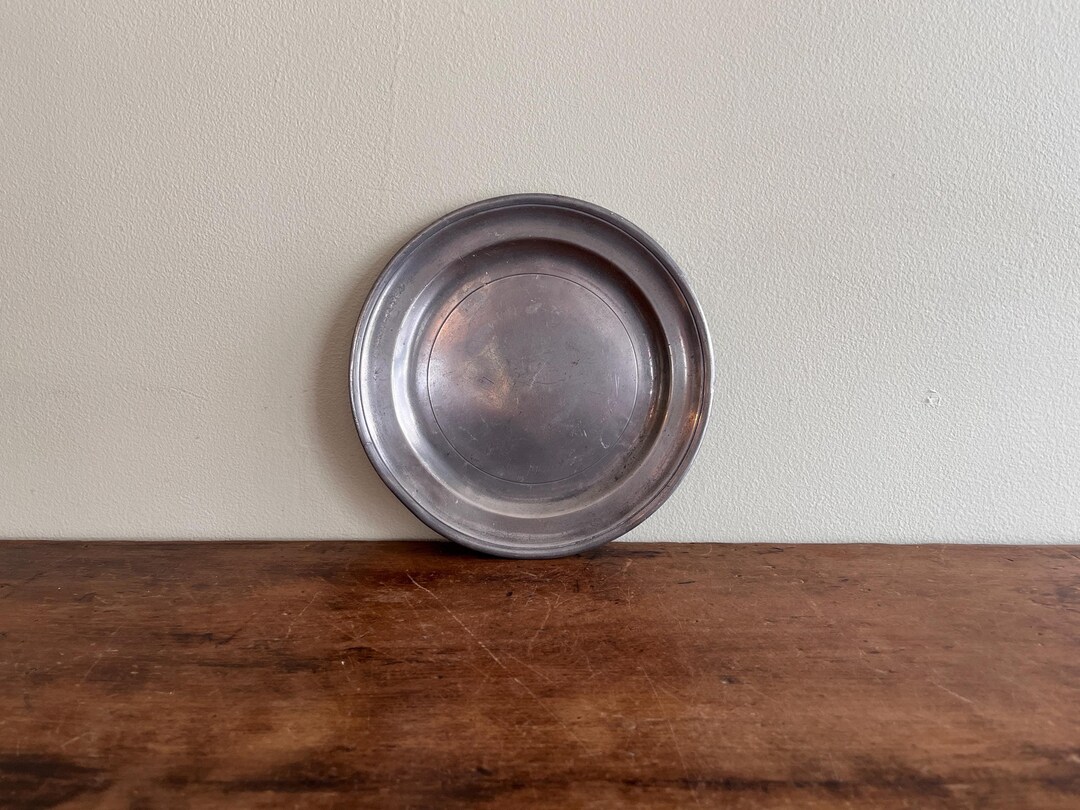 Pewter Plate With Single Reeded Rim, English, 18th Century - Etsy