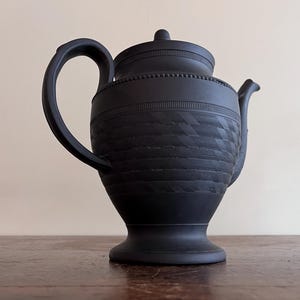 Engine Turned Black Basalt Teapot With Acorn Finial, English, Late 18th or Early 19th Century - Etsy