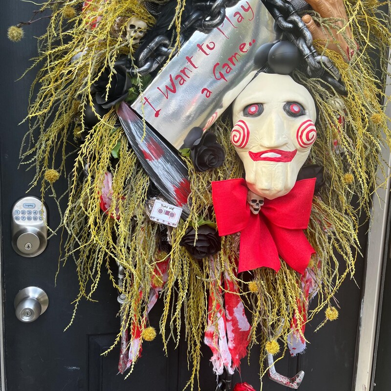 Horror Movie Wreath - Etsy