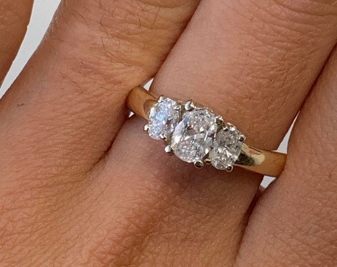 3- Stone Oval Diamond Engagement Ring - Etsy
