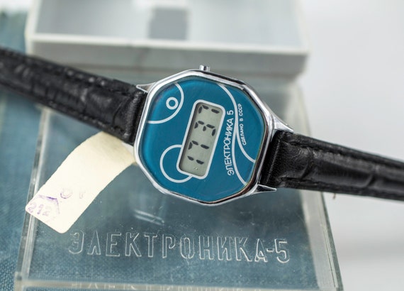 Vintage watch "ELEKTRONIKA" - LCD Soviet watch, Women… - Gem