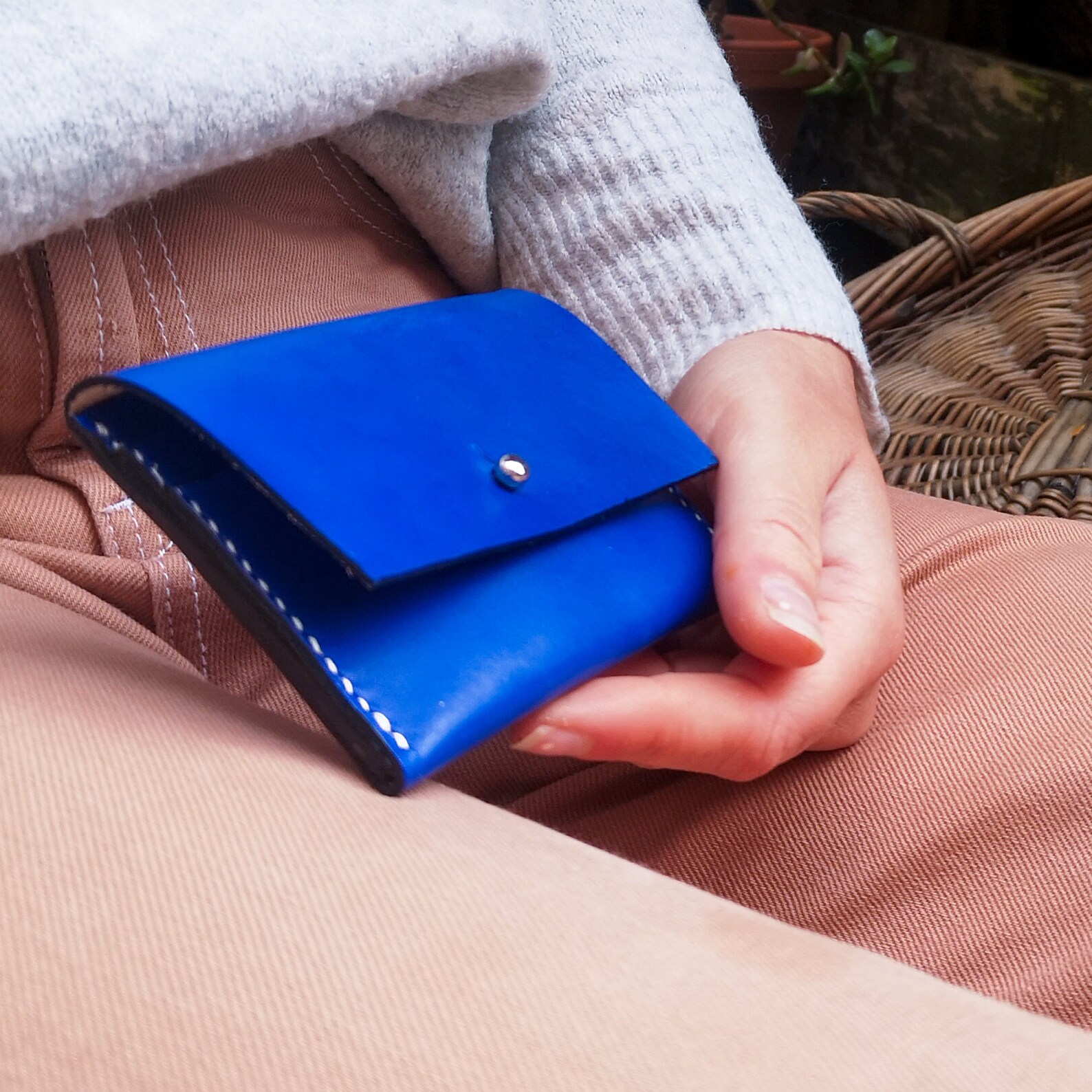 Handmade Leather Coin & Card Wallet: Personalized Compact Purse - Etsy
