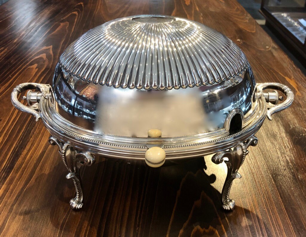 Walker & Hall Silver Plated Revolving Dome