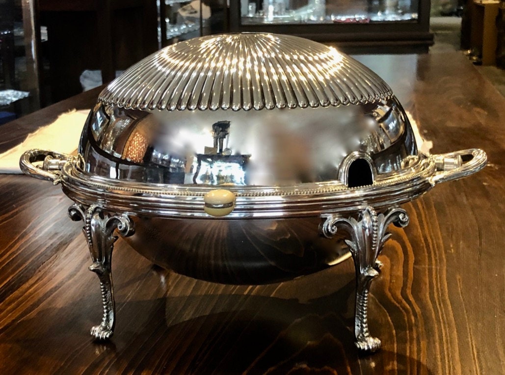 Walker & Hall Silver Plated Revolving Dome