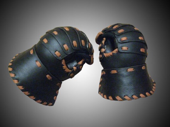 Metall&Leather gauntlets PAIR | Etsy