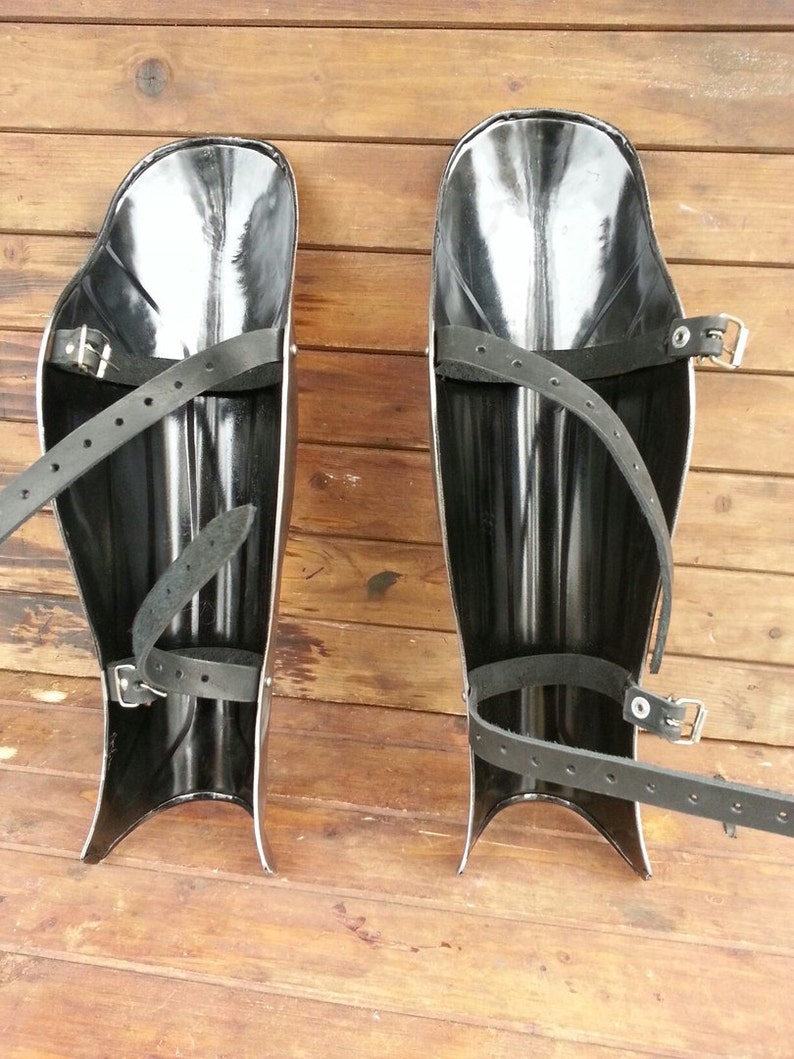 Steel Armour: Legs Greek gladiator Pair - Etsy