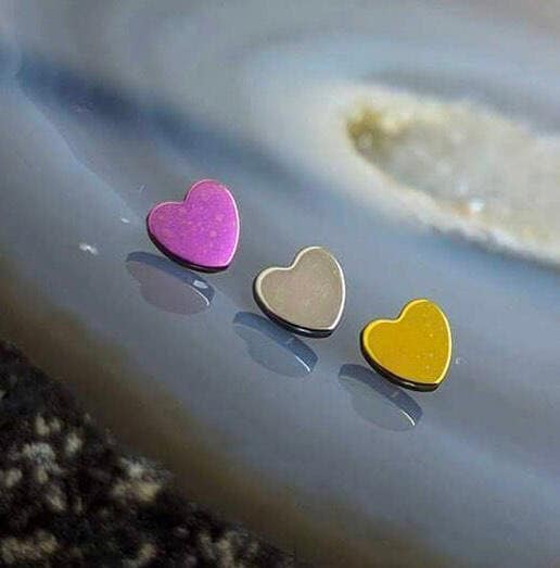 Titanium Heart Disc Internally Threaded Labret Stud 1.2mm Gauge ...