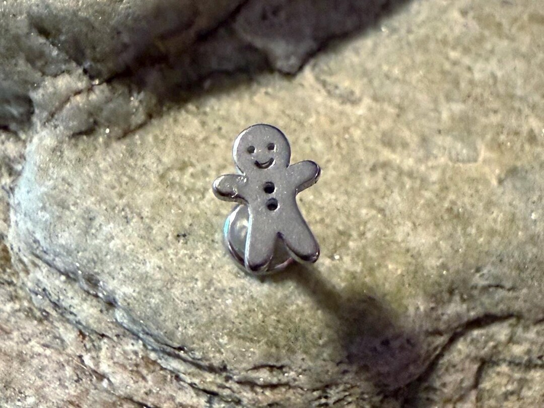 Tiny Gingerbread Man Cookie | Surgical Steel Internally Threaded Flat ...