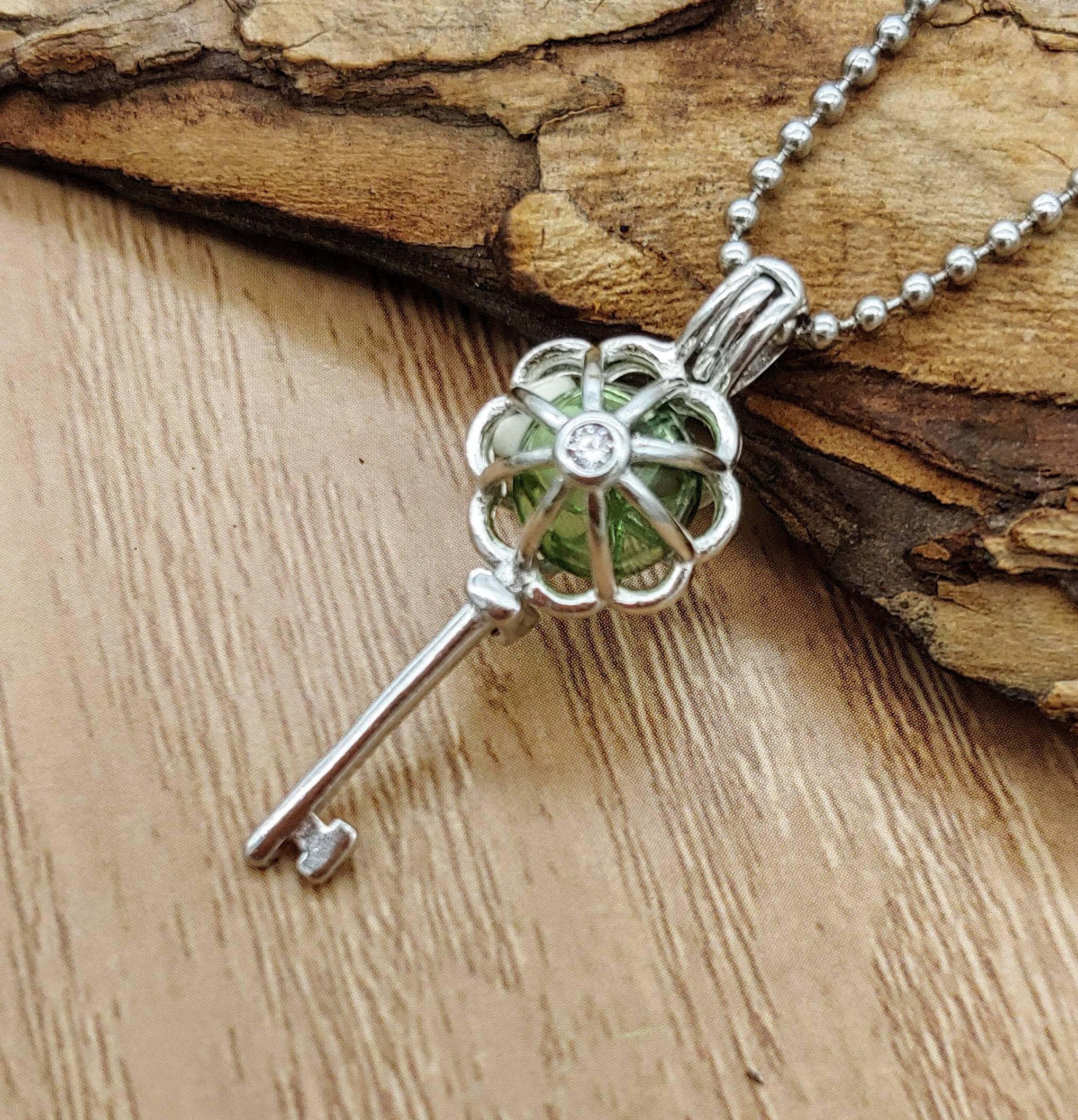 Skeleton Key Locket Urn Jewelry for ashes | Key Urn Necklace ...