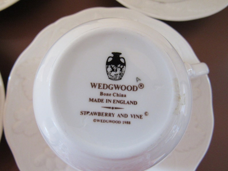 Vintage Wedgwood Strawberry and Vine 1988 Set of 4 Tea Cups and Saucers - Etsy
