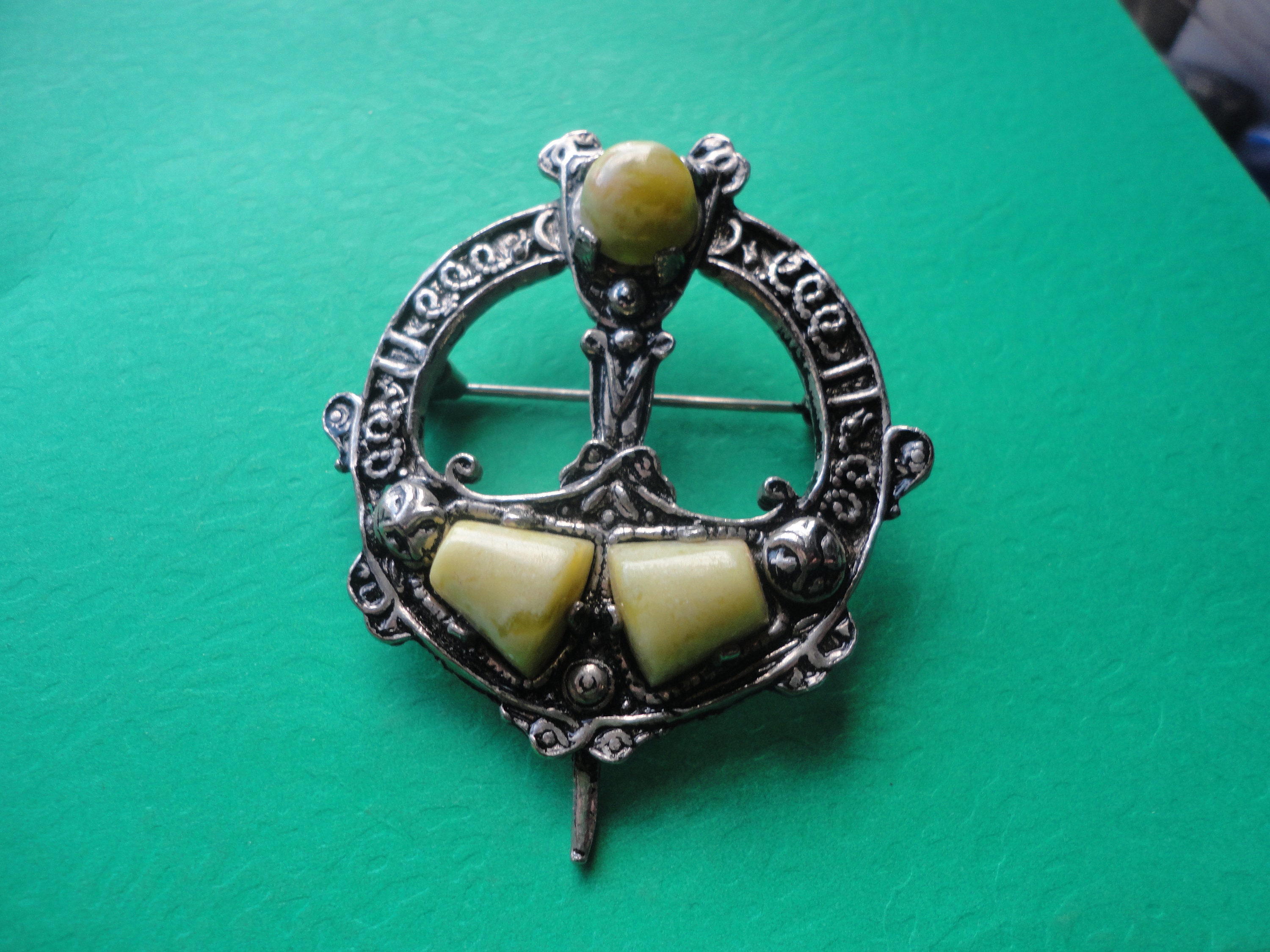 Vintage Scottish Kilt Brooch - Etsy