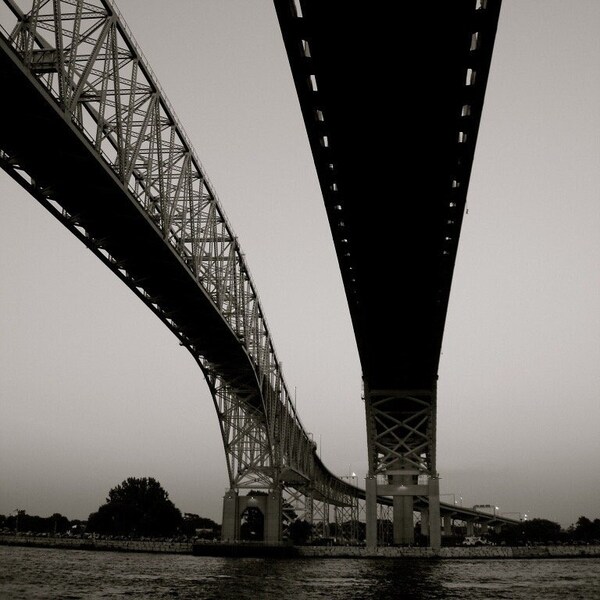 Blue Water Bridge Canvas - Etsy