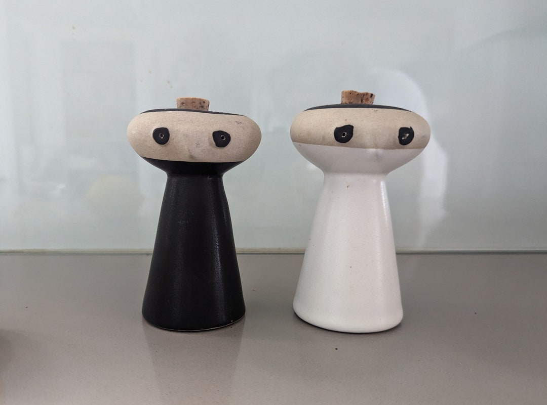 Vintage Bennington Potters Mr. Salt and Mrs. Pepper Shakers by David ...