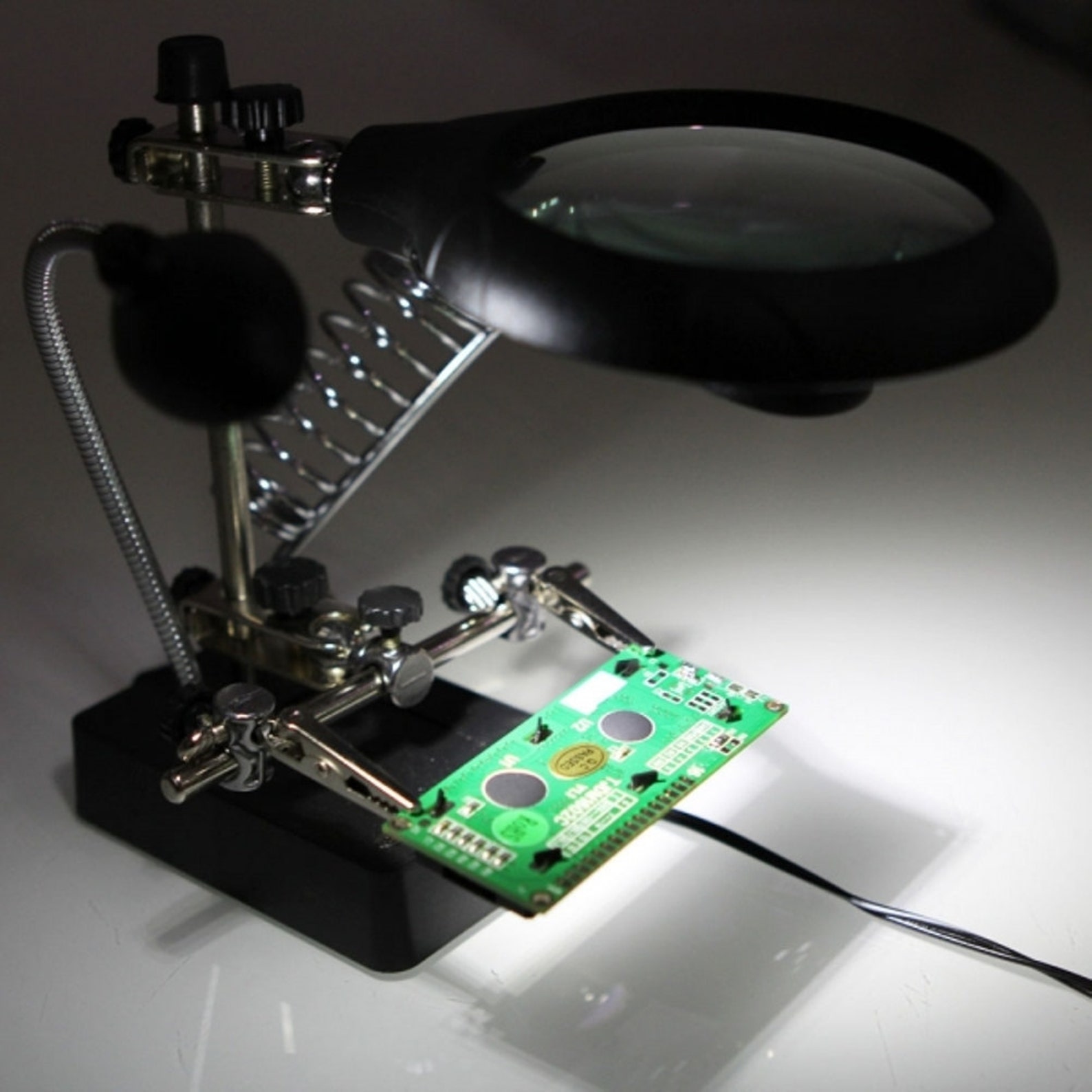 2.5X 7.5X 10X LED Lighted Desktop Magnifier Stand Magnifying Glass Clip ...