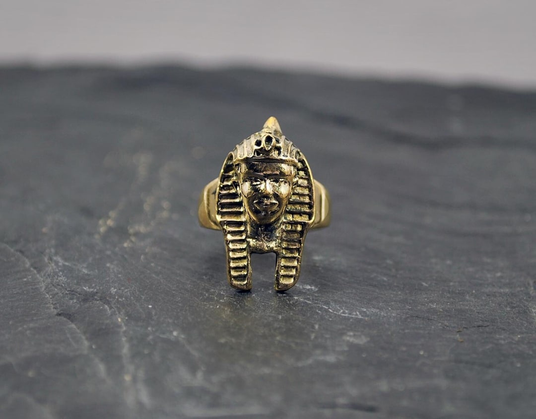 Egyptian Pharaoh Ring With Sphinx Design - Jewellery of Primitive Gods ...