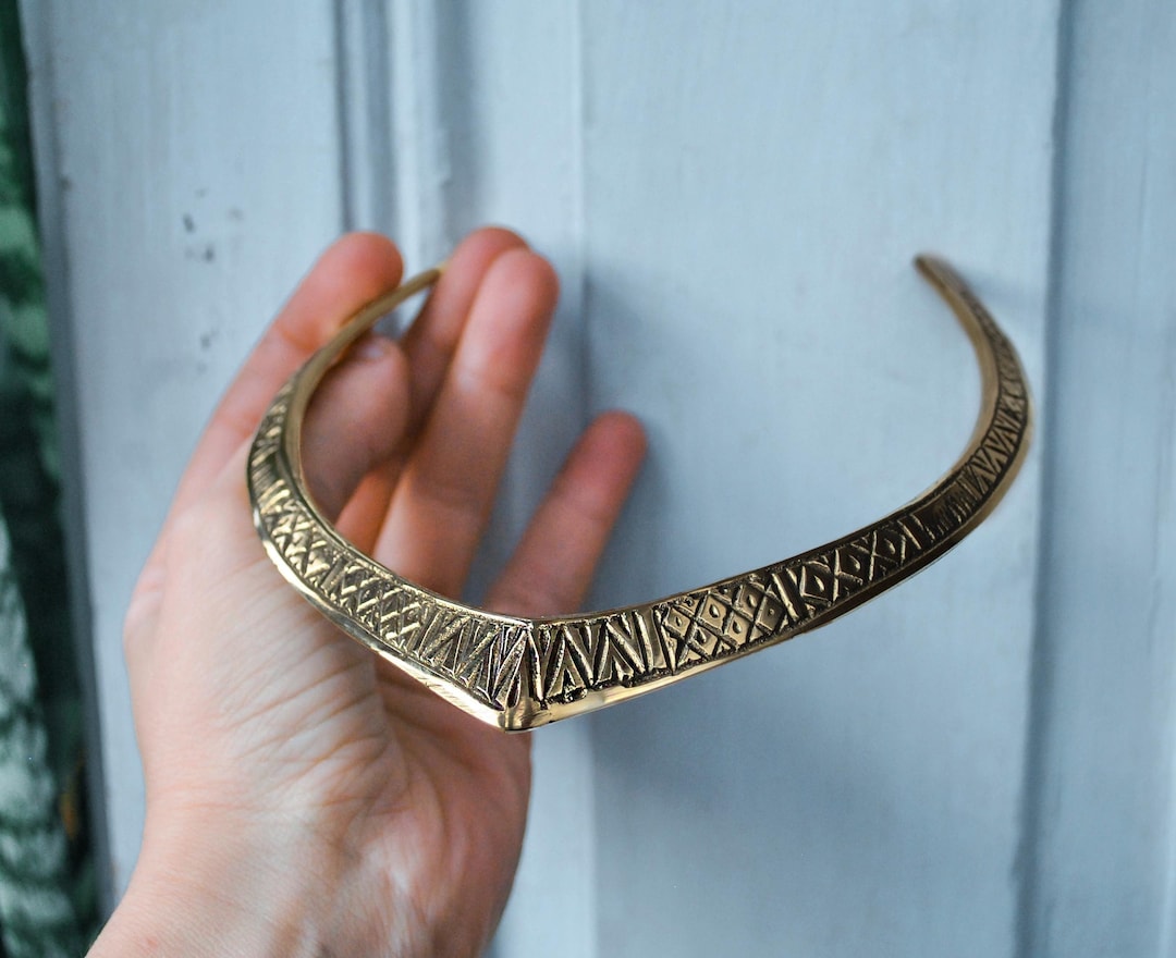 Stunning Torque Carved Necklace Viking Golden Choker Celtic Traditional ...
