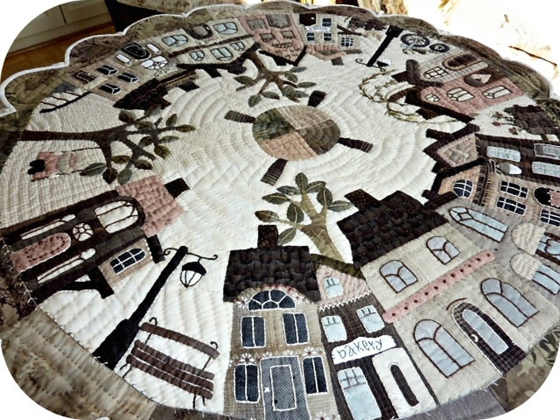 PDF Quilt Pattern, Silent in the City, Round Table Quilt, PDF Pattern ...