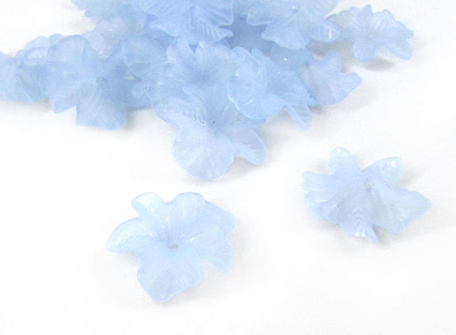 Light Blue Lucite Flower Beads, 23x5 Frosted Sky Blue Acrylic Flower ...