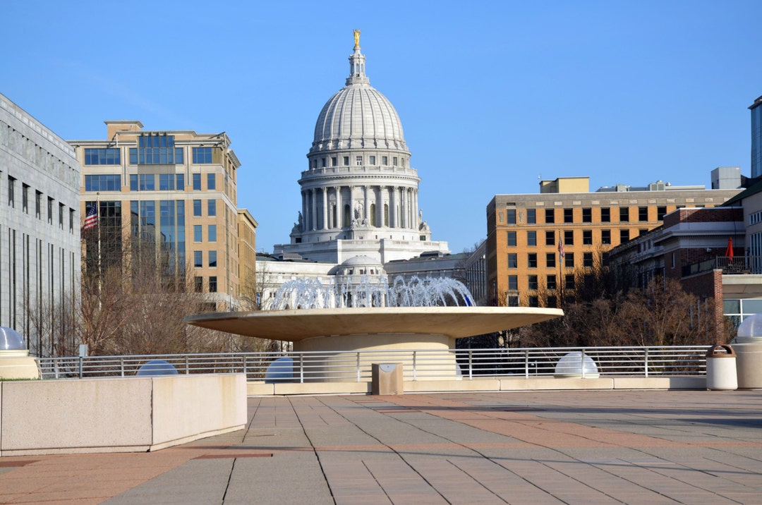 Monona Terrace Capital View, Lake Monona, Madison Capital, Downtown ...