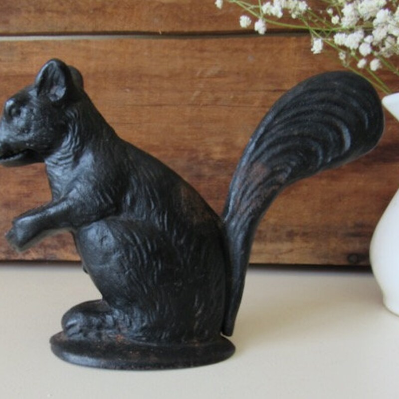 Cast Iron Squirrel Nutcracker - Etsy