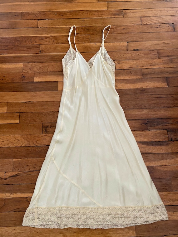 Vintage 1940s Rayon Satin Full Slip with Lace Trim at… - Gem