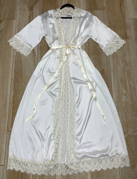 Claire Sandra by Lucie Ann Robe Ivory Vintage Peignoi… - Gem