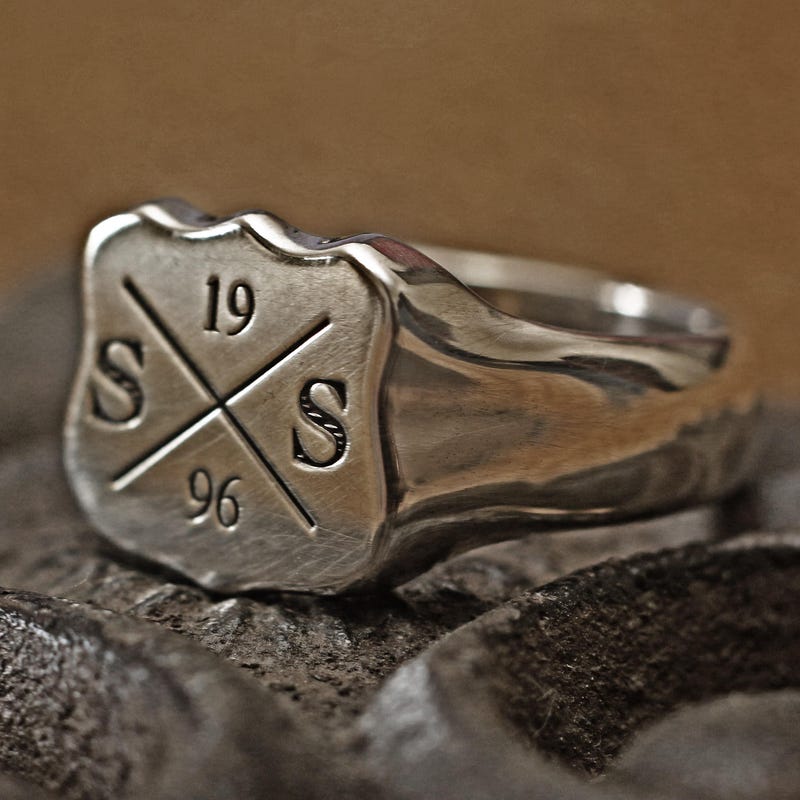 Shield Ring - Etsy