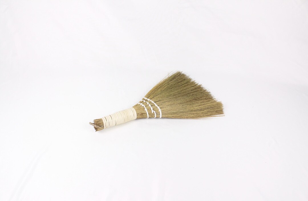 Japanese Natural Rush Tabletop Broom - Etsy