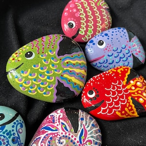 Set of 4 Assorted Fish Rocks, Colorful Painted Dot Rocks - Etsy