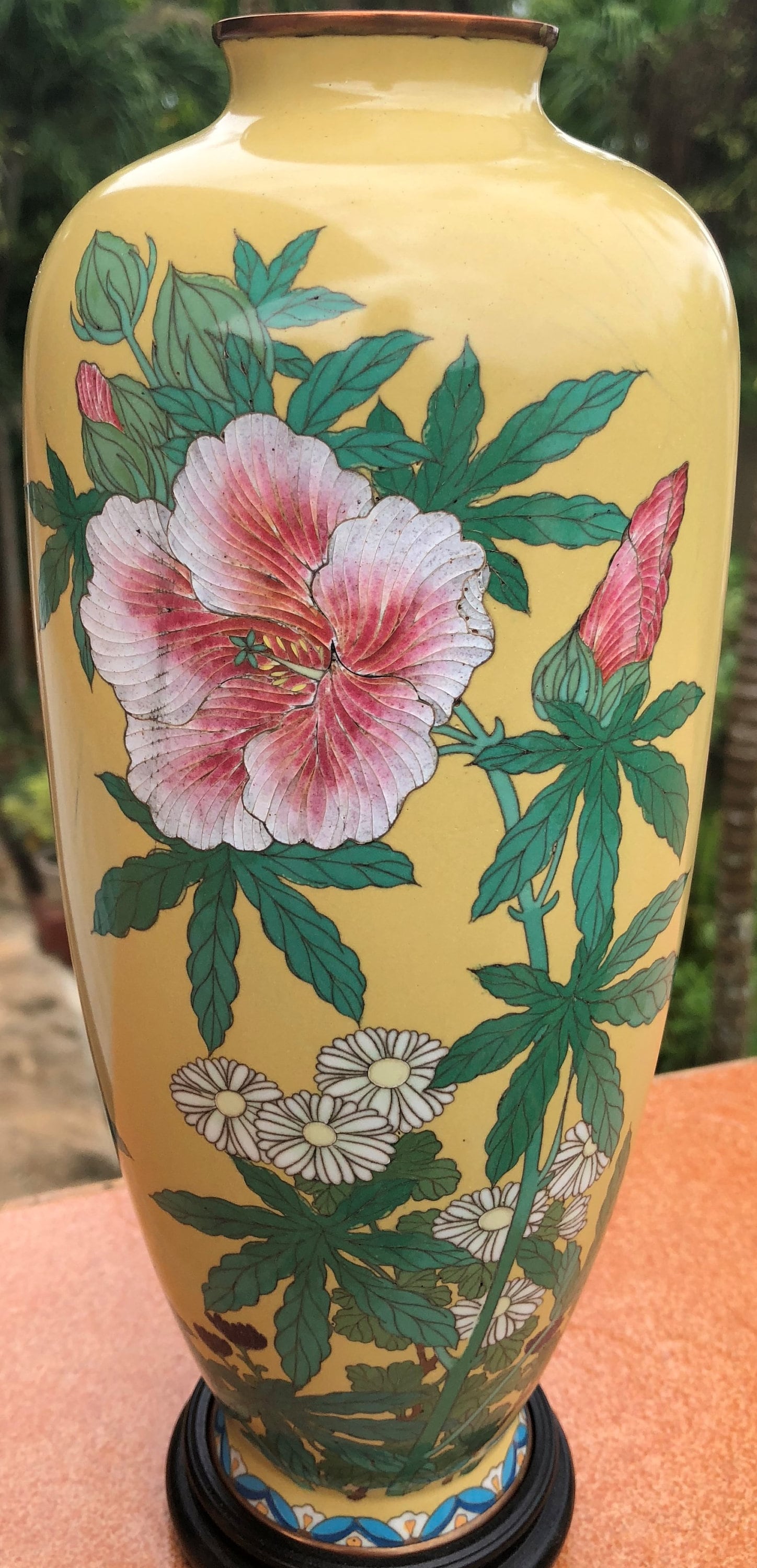 有線七宝 Yusen Shippo Silver Wire Cloisonne Large Yellow Vase 葵 Malva Pink ...