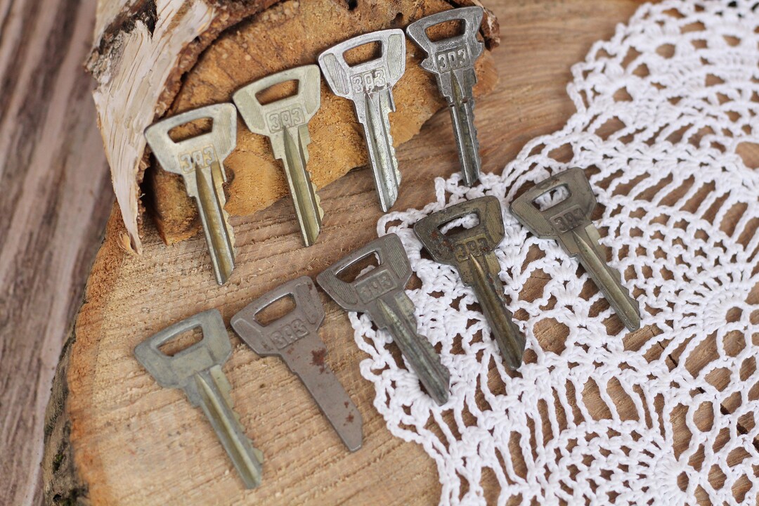 Vintage Keys ЗАЗ Old Car Keys Soviet Flat Keys Rustic Metal Keys ...