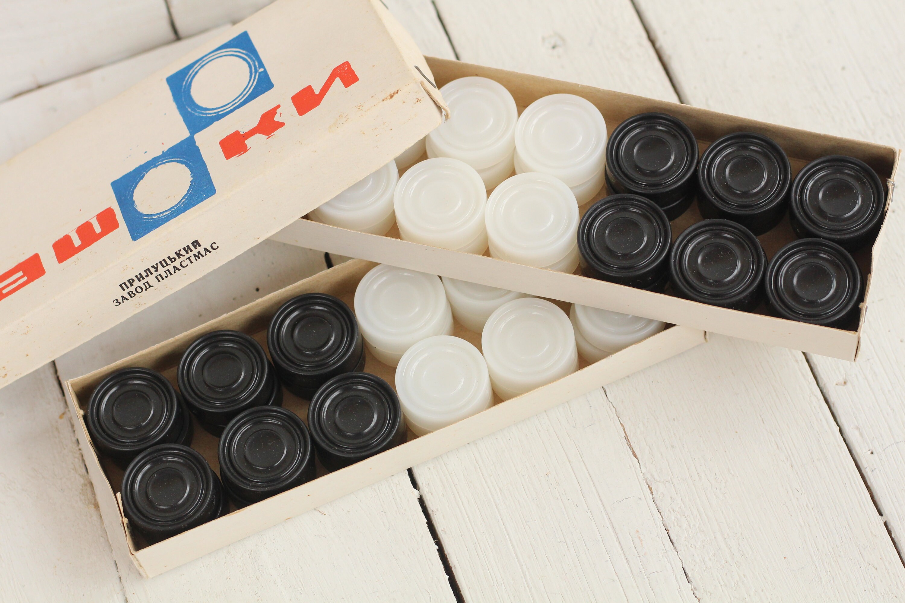 Vintage Checkers Set Russian Black White Checkers Retro - Etsy