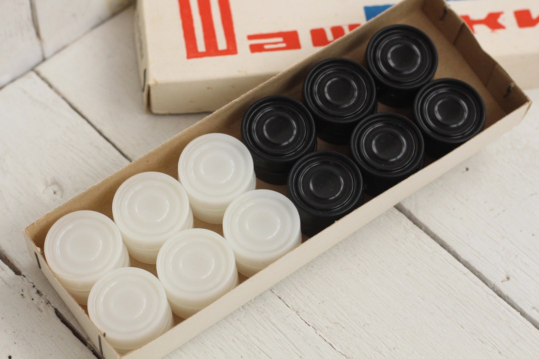 Vintage Checkers Set Russian Black White Checkers Retro Draughts ...