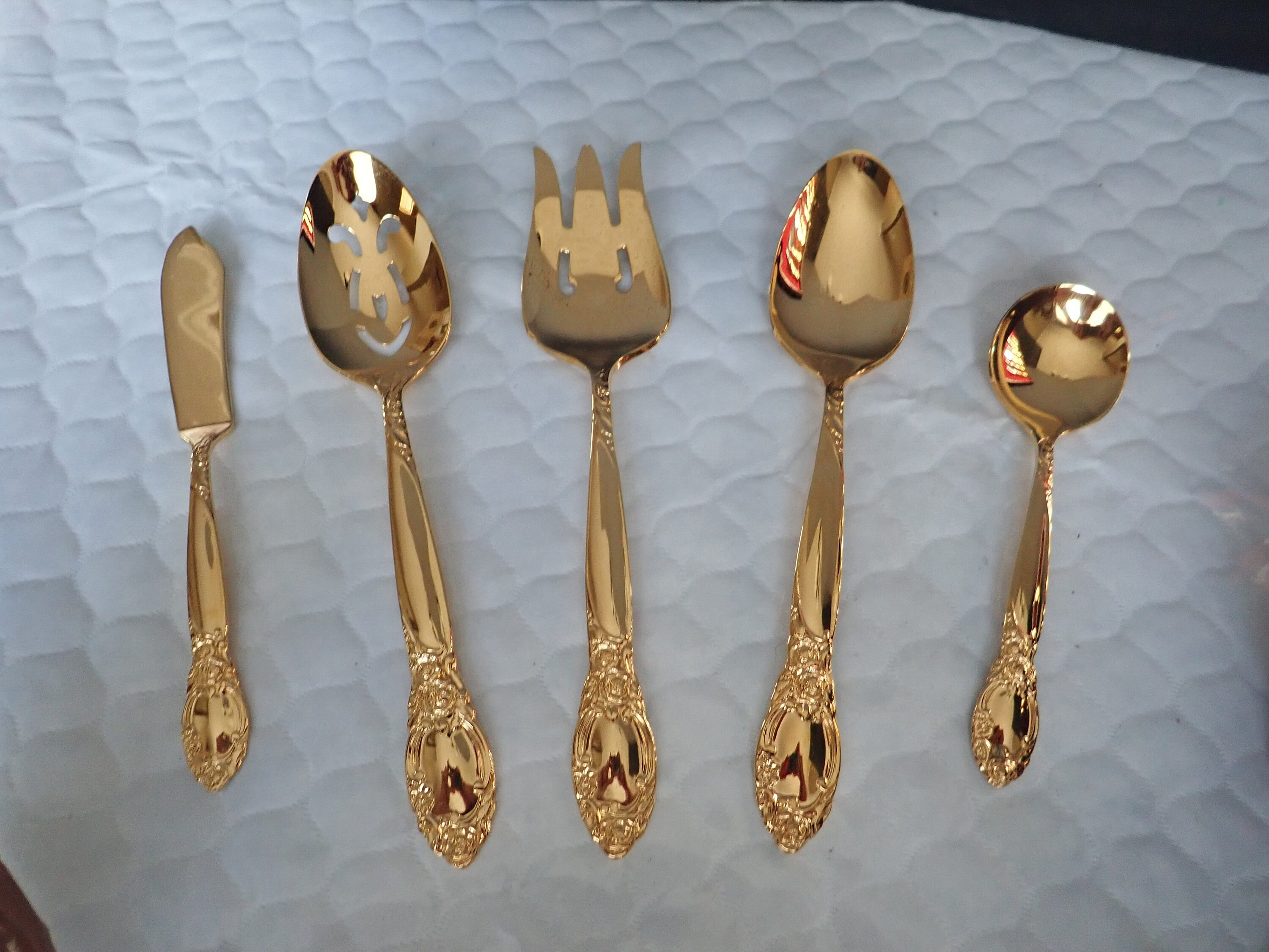 Oneida Golden Ballad-country Lane gold Electroplate Service for 8 eight ...