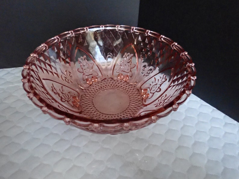 KIG Round Hearts/roses, Cross Hatch, Pink 10 1/4 Bowl - Etsy