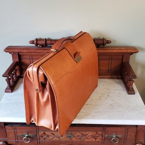 Vintage Hartmann Classic Collection Gladstone Style Lawyer's Briefcase ...