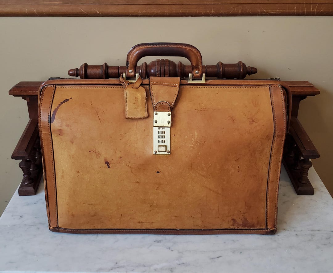 Sale Vintage Hartmann Natural Belting Leather Gladstone Style Lawyers ...