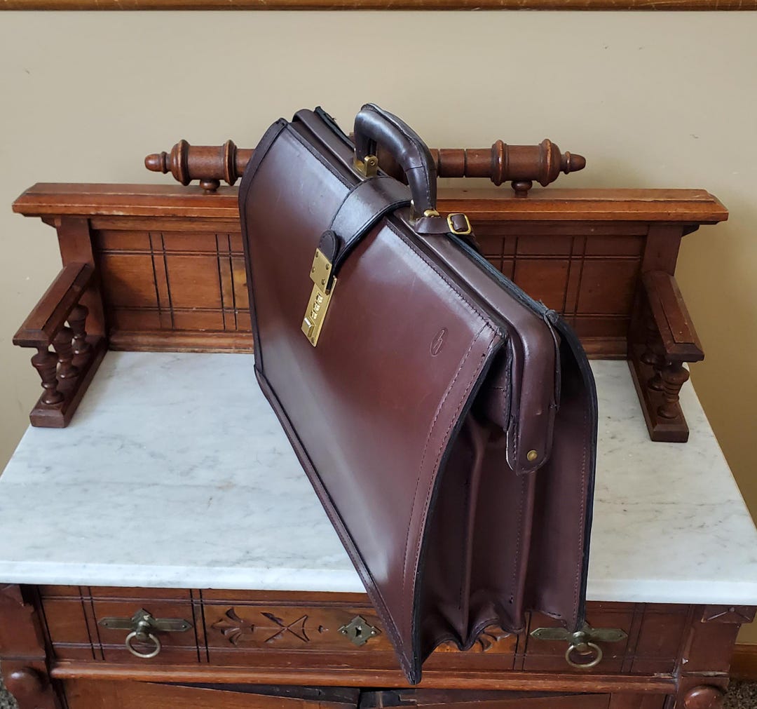 SALE Vintage Hartmann Belting Leather Gladstone Style Lawyers Briefcase ...