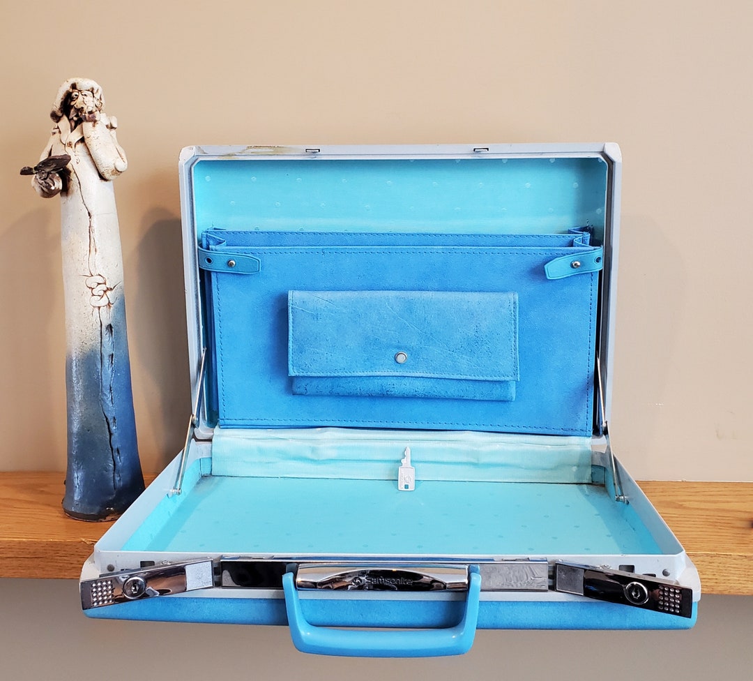 Sale Vintage Samsonite Baby Blue Hard Shell Wide Briefcase Attache With ...