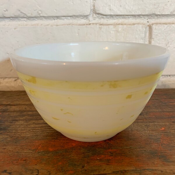 Pyrex Yellow - Etsy