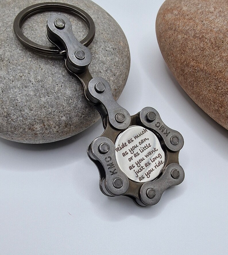 Personalised Bicycle Chain Link Keychain - Bike Chain Keyring - Gifts ...