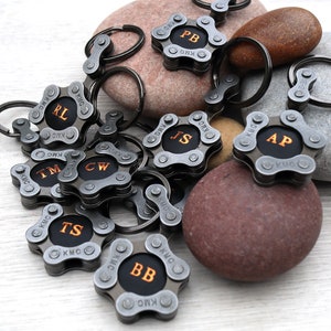Personalised Bicycle Chain Link Keychain - Bike Chain Keyring - Gifts ...